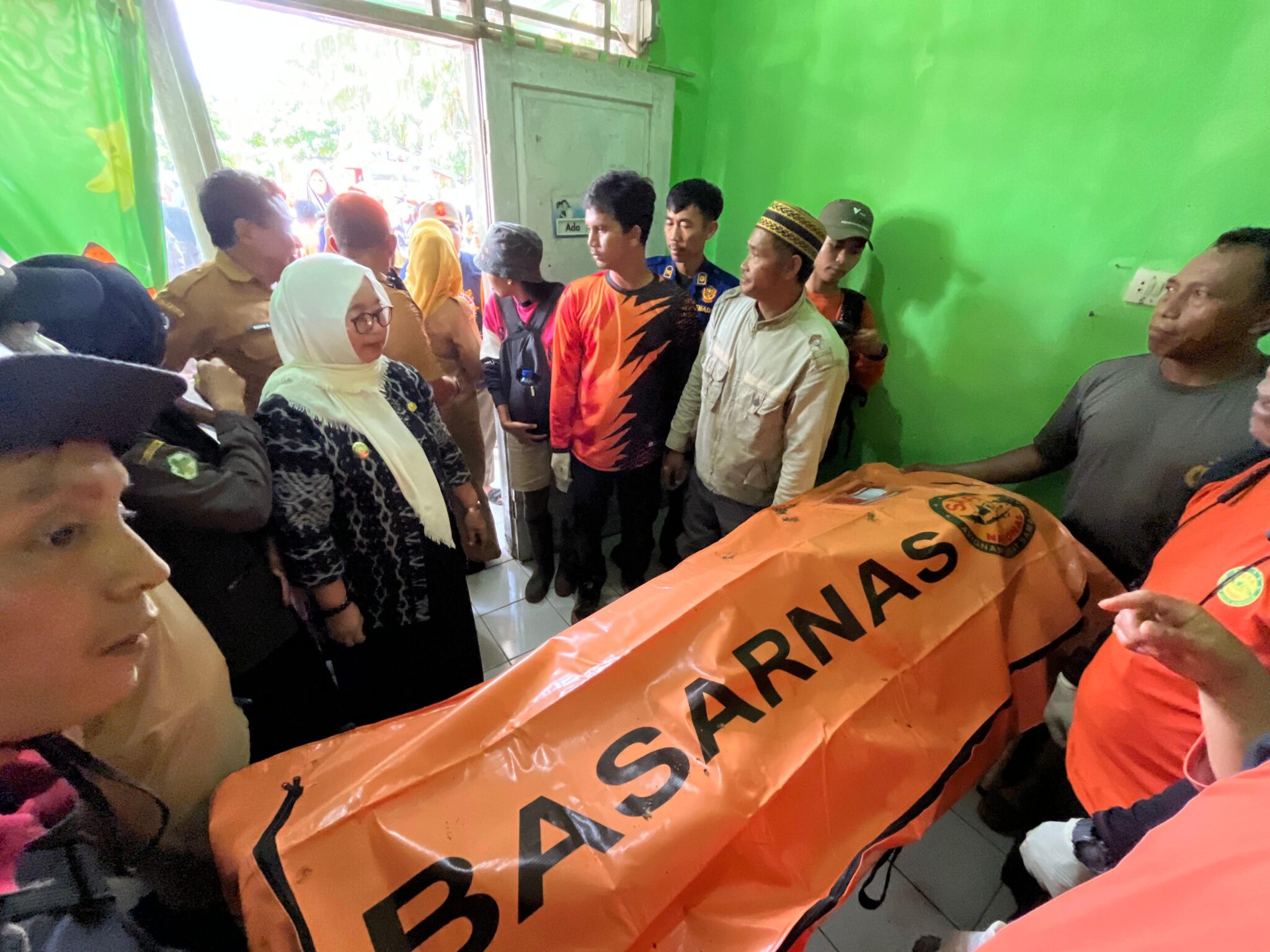 Lima Menit Setelah Wabup Puspa Tiba, Korban Hilang di Air Terjun Taripa ...